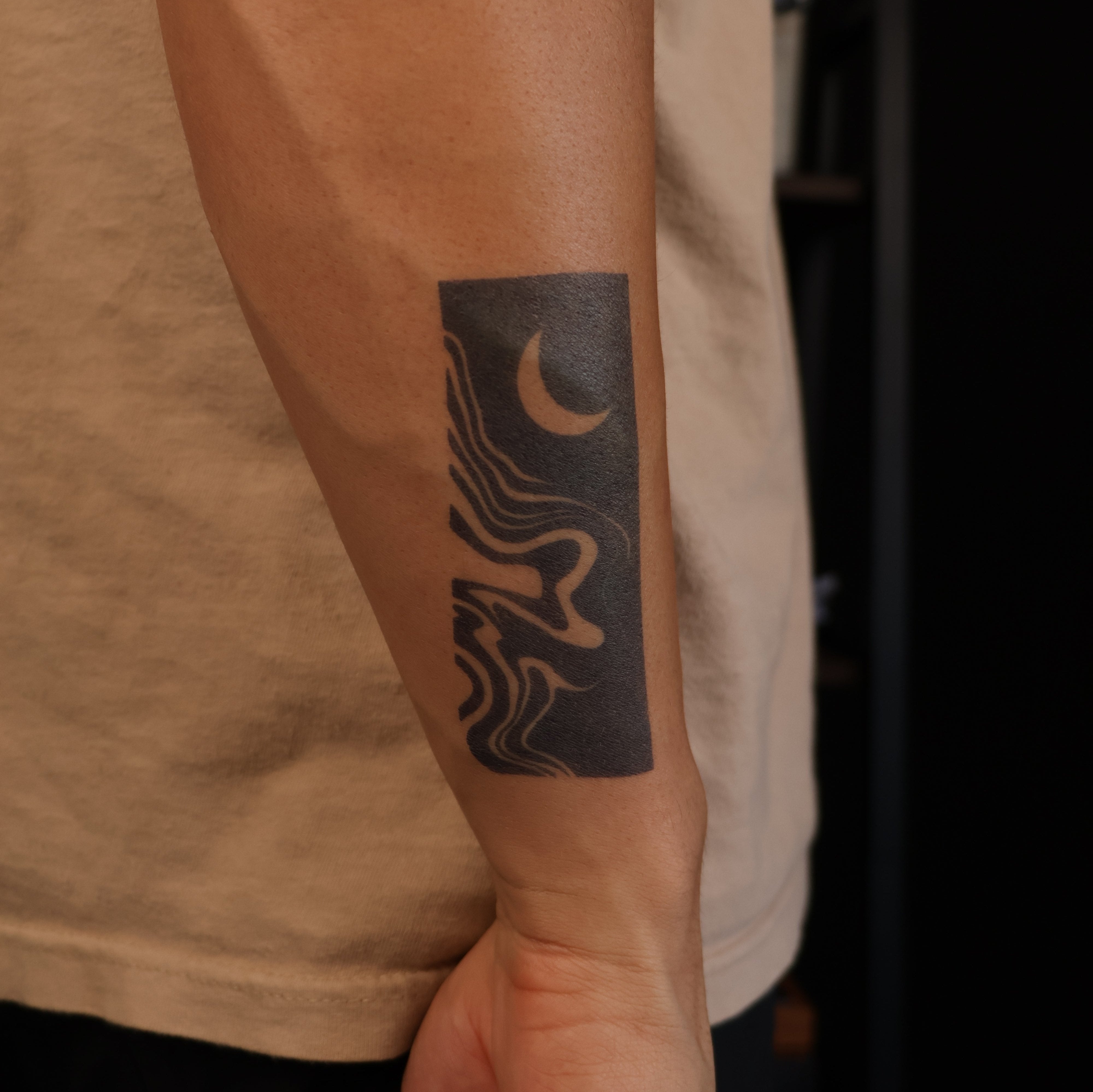 Night Flow | Moon & Waves Semi-Permanent Tattoo – SteezyInk